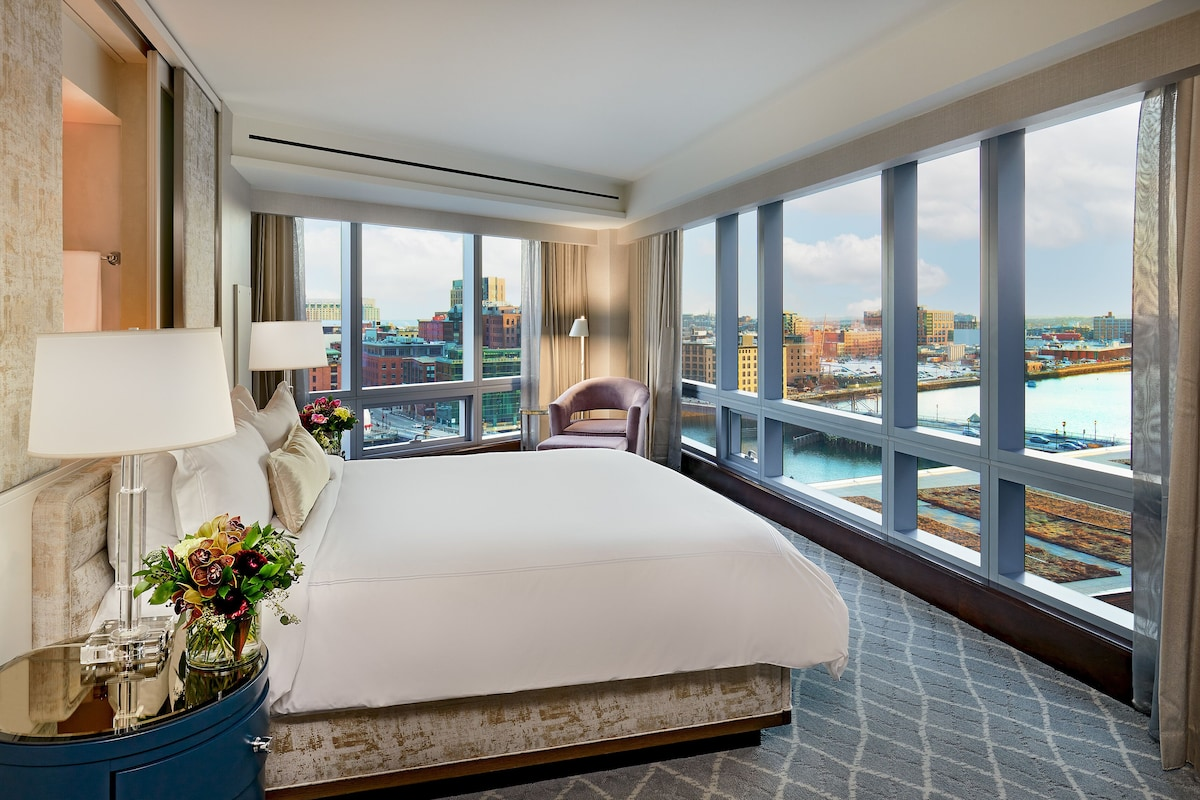 IHG Ambassador Free Night (2026): How The Weekend Night Works & Best ...